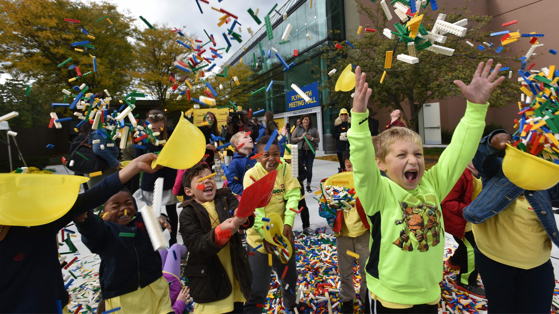 LEGOLAND - Red Thread PR